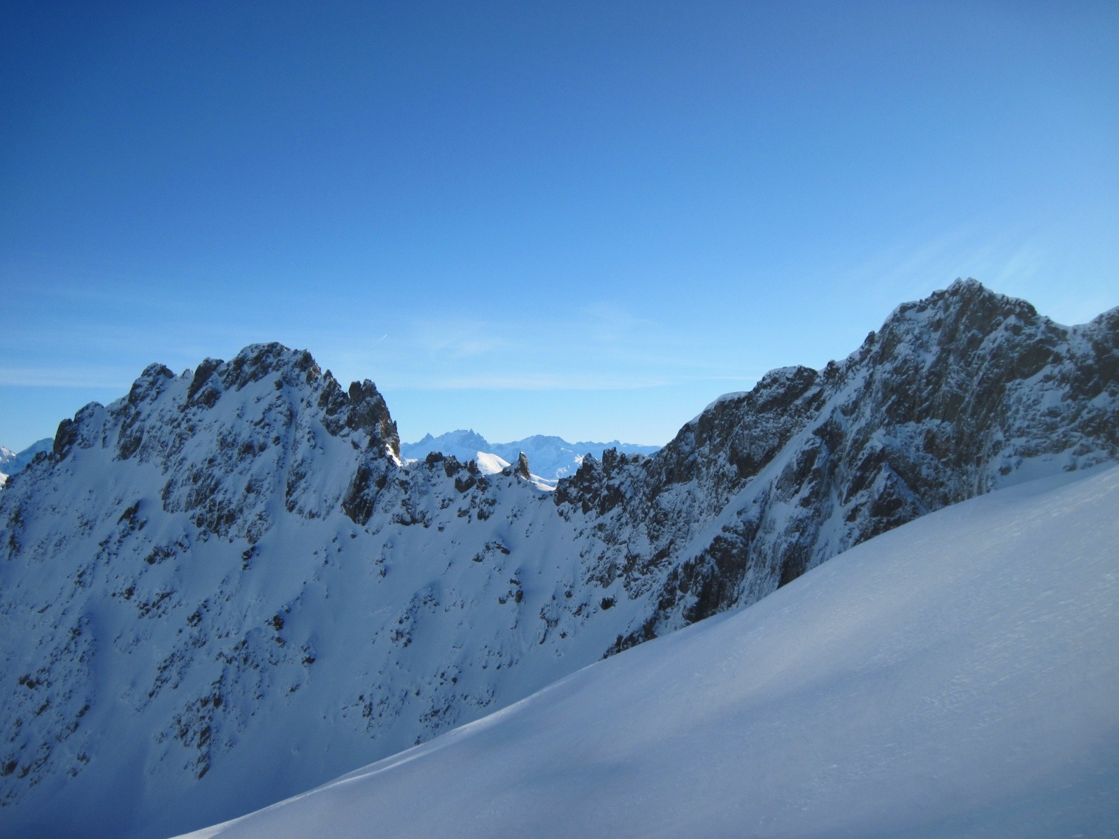 Charmet de l'Aiguille, versant sud depuis les Roches, le 18.12.23 par ...